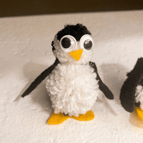 Pom Pom Penguins - Messy Momma Crafts